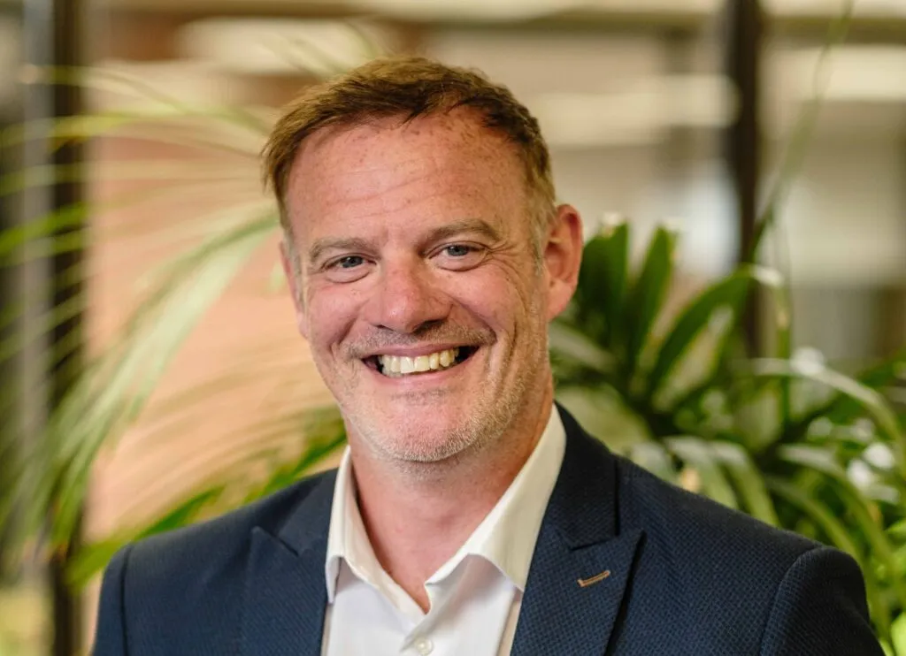 Paragon hires Dean as BDM for Central England – Mortgage Finance Gazette