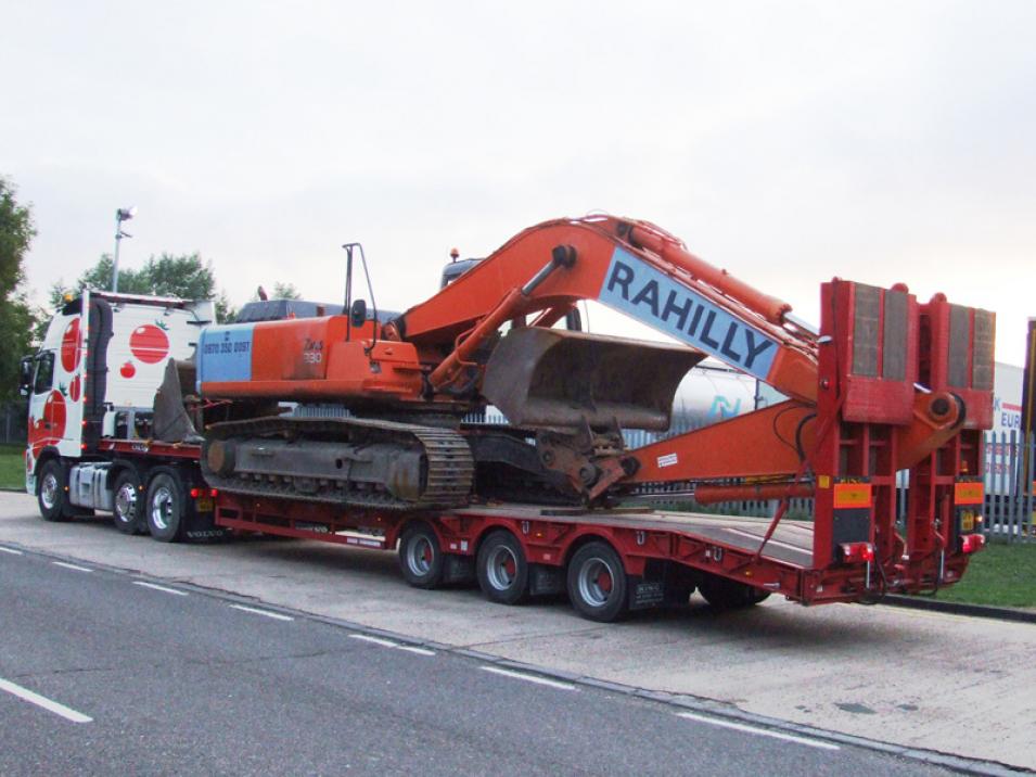 3 Axle Artic Payload to 35T Trucks - Plant Hire Guide