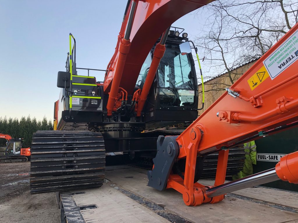 Hitachi ZX 210 LC-6 Tracked Excavator - Plant Hire Guide