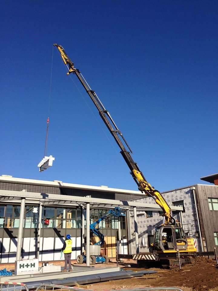 Compact Crawler Cranes - Plant Hire Guide