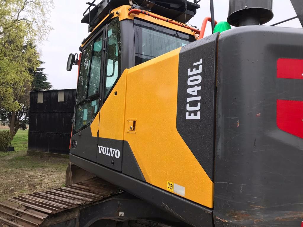 Volvo EC 140 EL Crawler Excavator - Plant Hire Guide