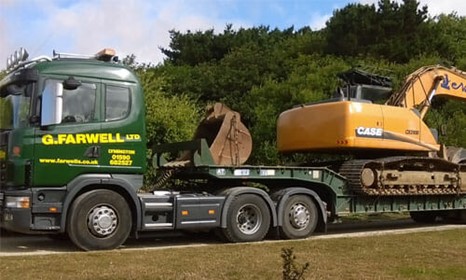 LOW LOADER HIRE - Plant Hire Guide